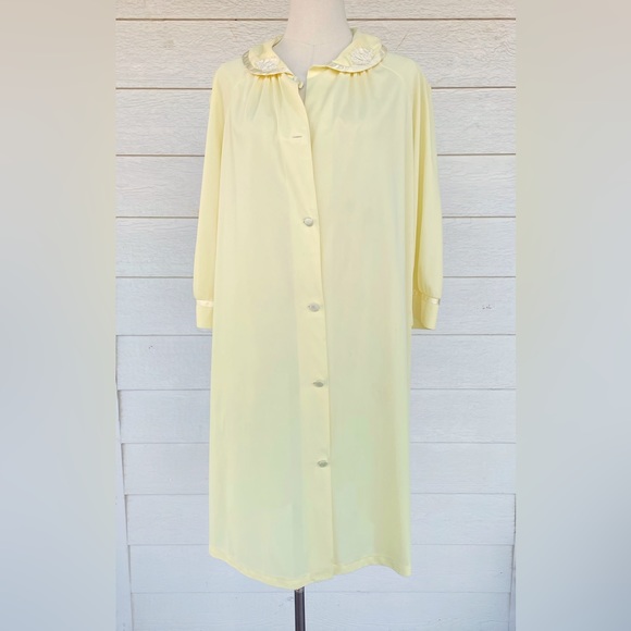 Vintage | Intimates & Sleepwear | Vintage Aristocraft Yellow Nylon Robe ...